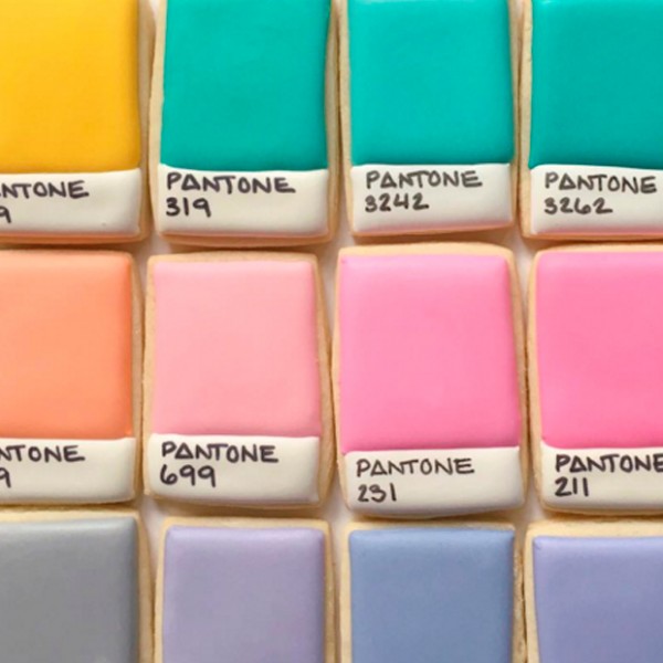 B'com | Les couleurs Pantone sur des biscuits